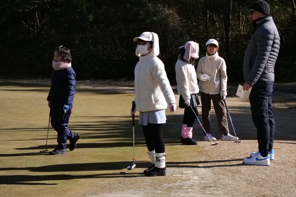 冬休みジュニアゴルフスクール2024 - 公益事業 - 芦屋カンツリー倶楽部